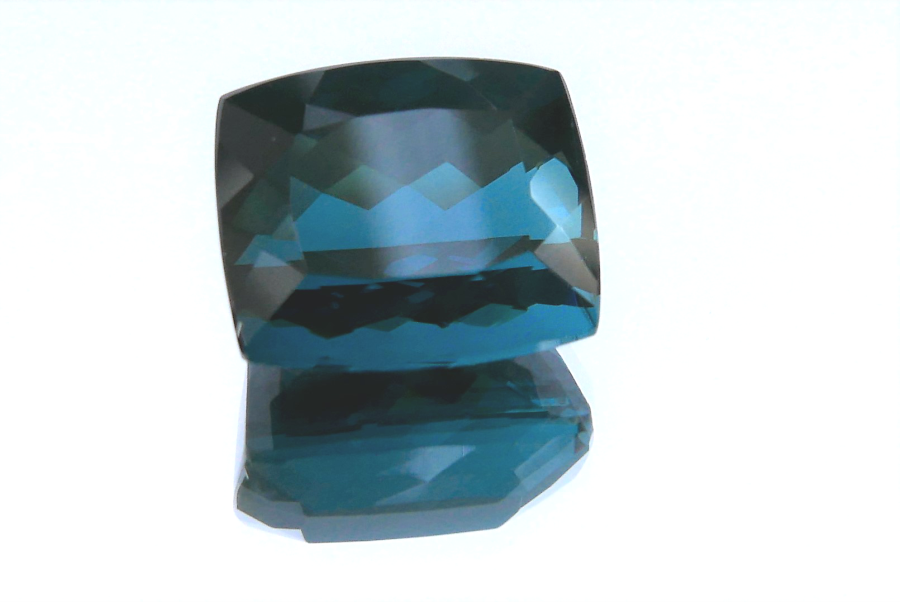 Tourmaline Indicolite gemstone 10.42ct www.avidashop.com